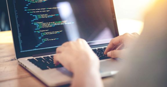 IT Umschulung mit Jobgarantie | Online & in Teilzeit möglich